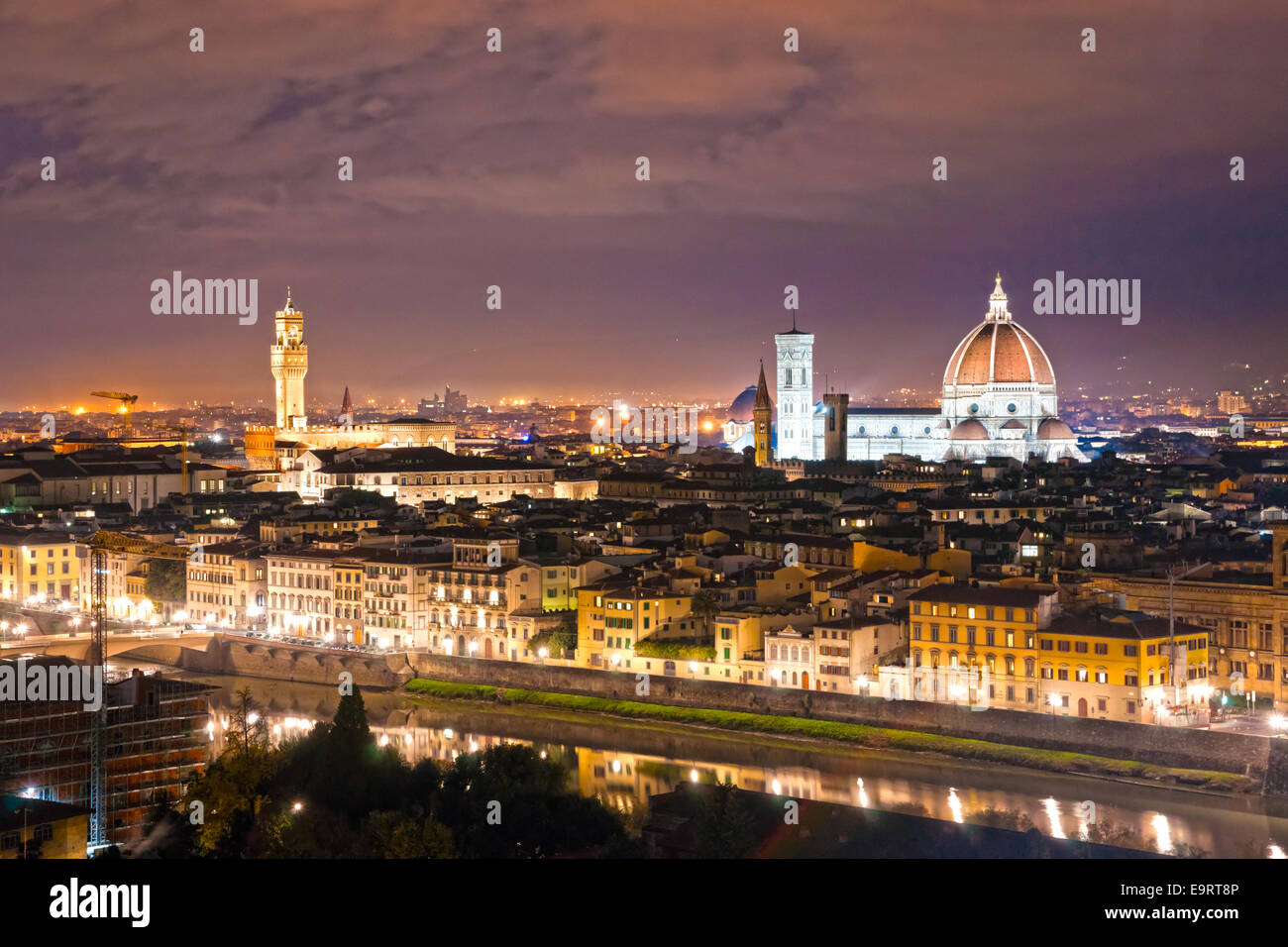 Basilica di santa maria novella di notte immagini e fotografie stock ad ...