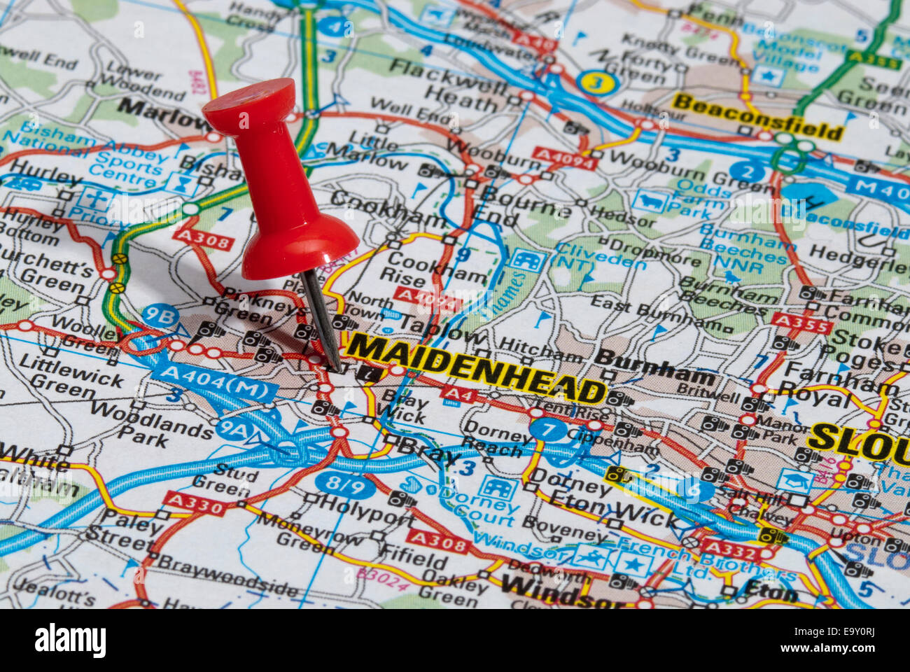 Rosso Spina mappa nella mappa stradale rivolta alla città di Maidenhead ...