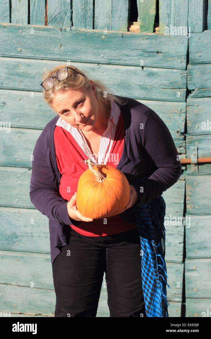Una donna di mezza età single immagini e fotografie stock ad alta ...