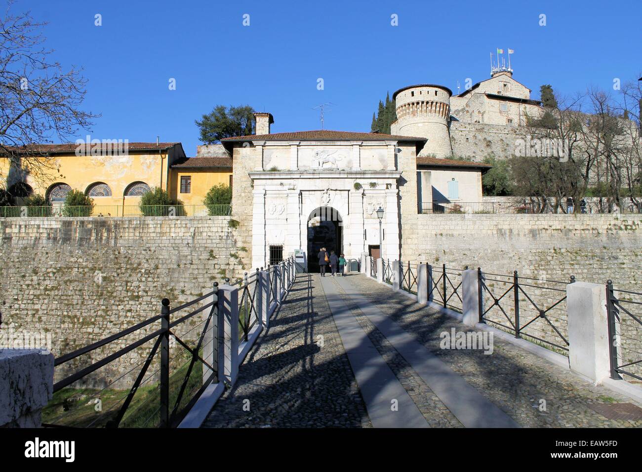 Castello all'italiana immagini e fotografie stock ad alta risoluzione ...