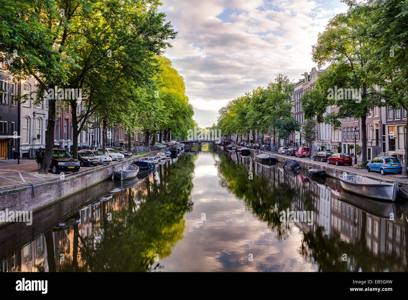 Sul canale Herengracht ad Amsterdam. Il centro storico della città e ...
