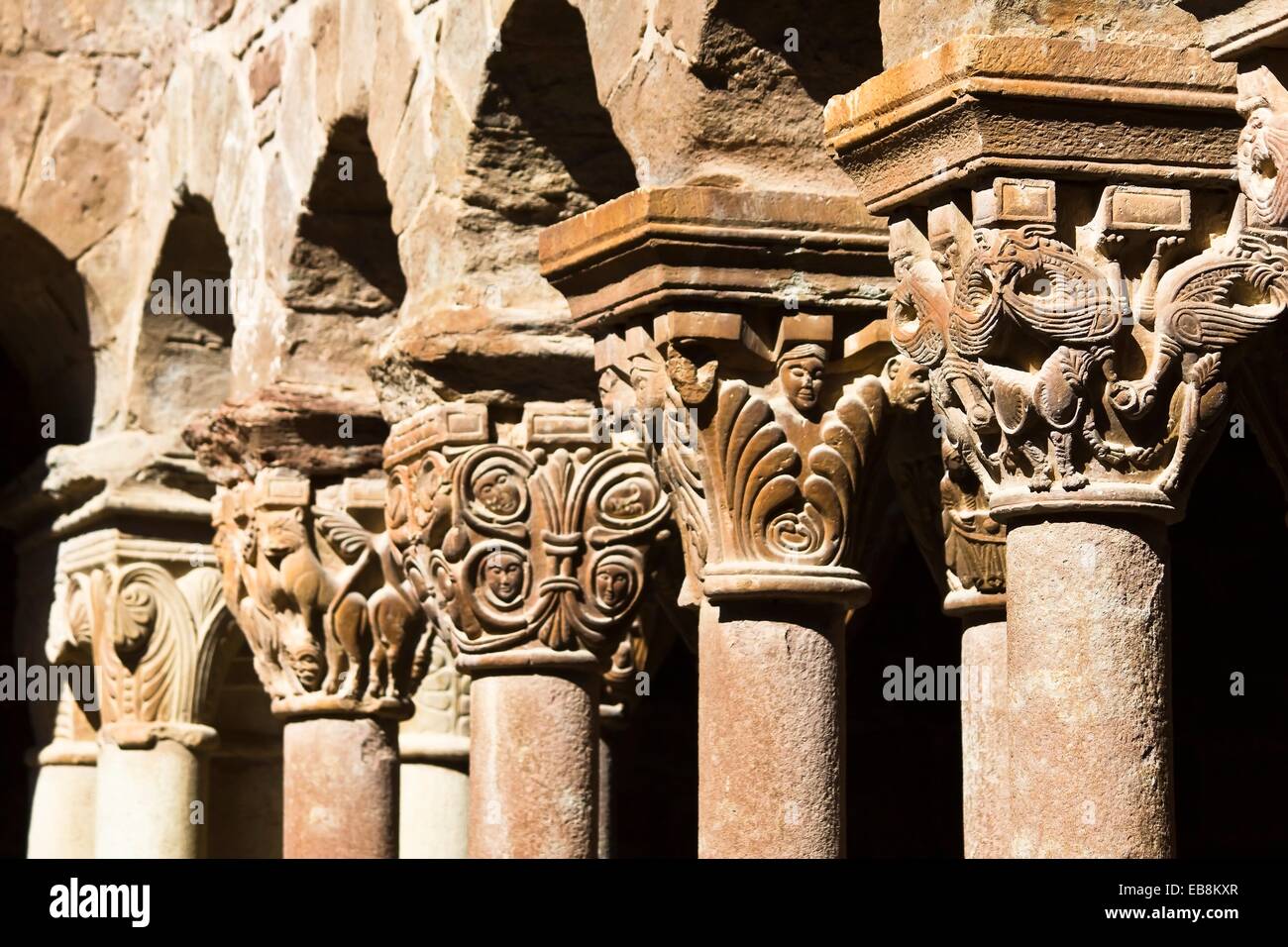 Capitelli In Stile Romanico Immagini e Fotos Stock - Alamy