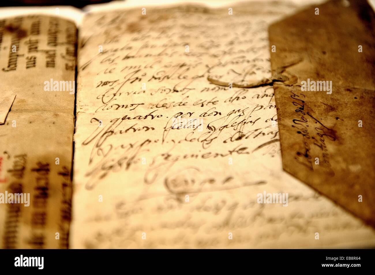 Colore pergamena immagini e fotografie stock ad alta risoluzione - Alamy