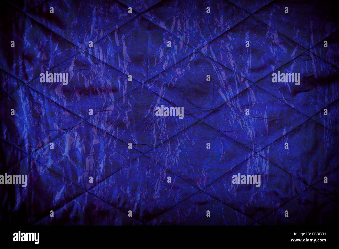 Trapunta viola immagini e fotografie stock ad alta risoluzione - Alamy