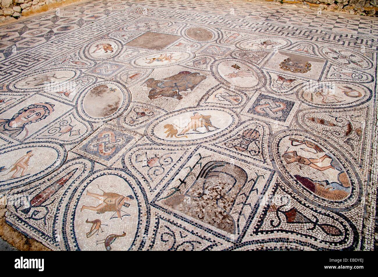 Le 12 fatiche di ercole immagini e fotografie stock ad alta risoluzione ...