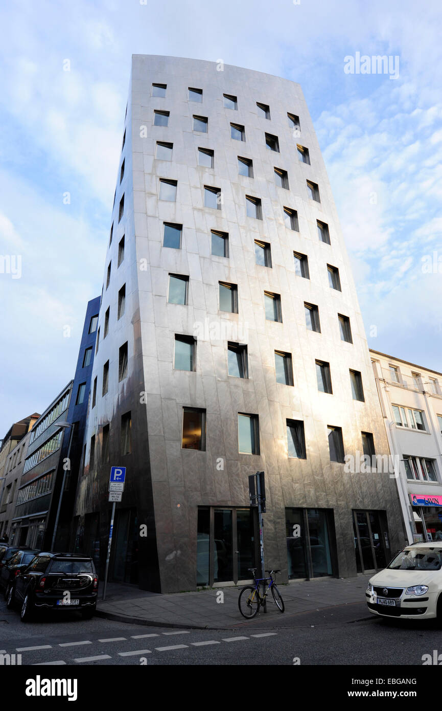 Gehry Tower, torre dall architetto Frank O. Gehry, architettura moderna ...