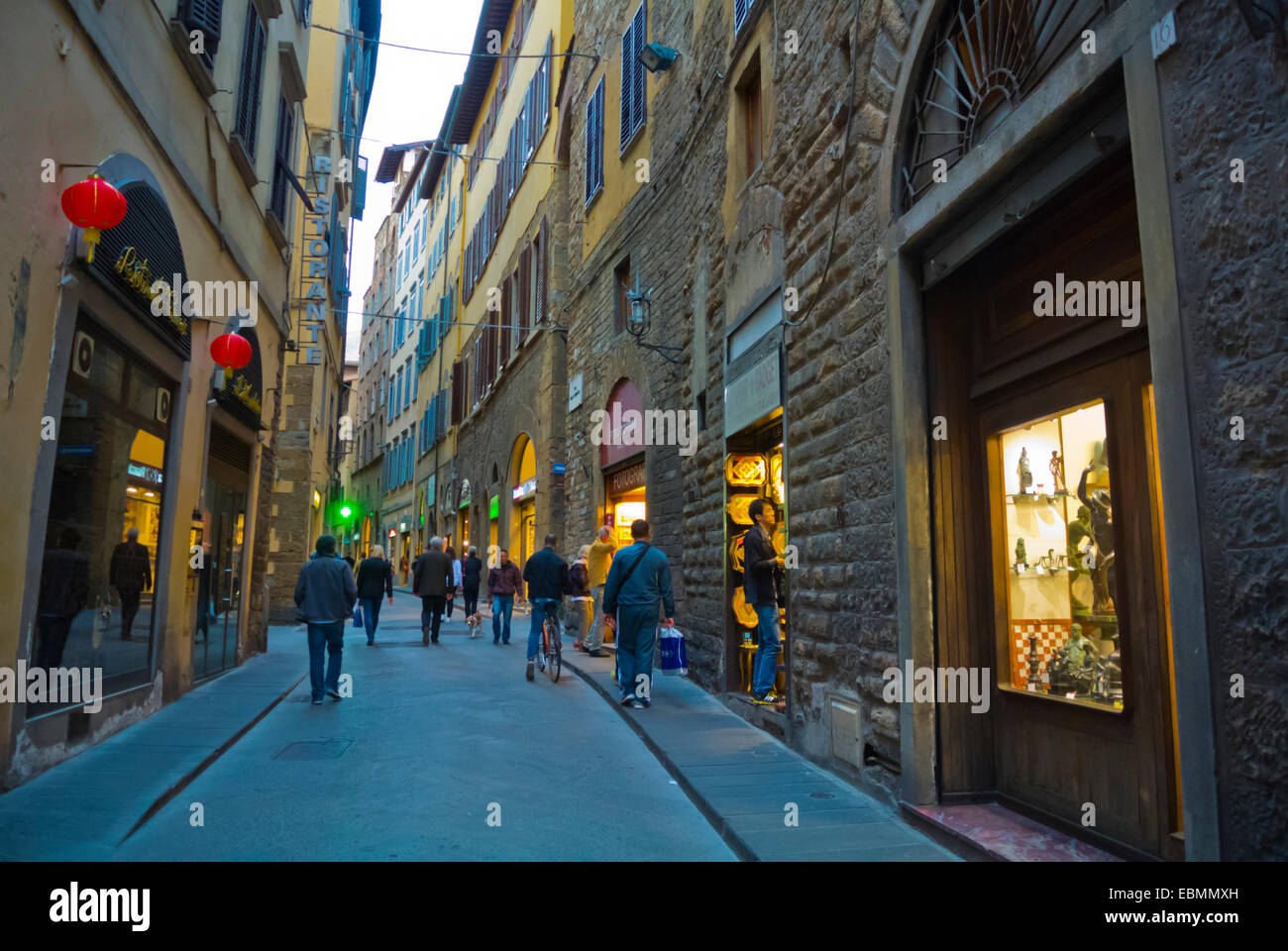 Strade e vicoli di firenze immagini e fotografie stock ad alta ...