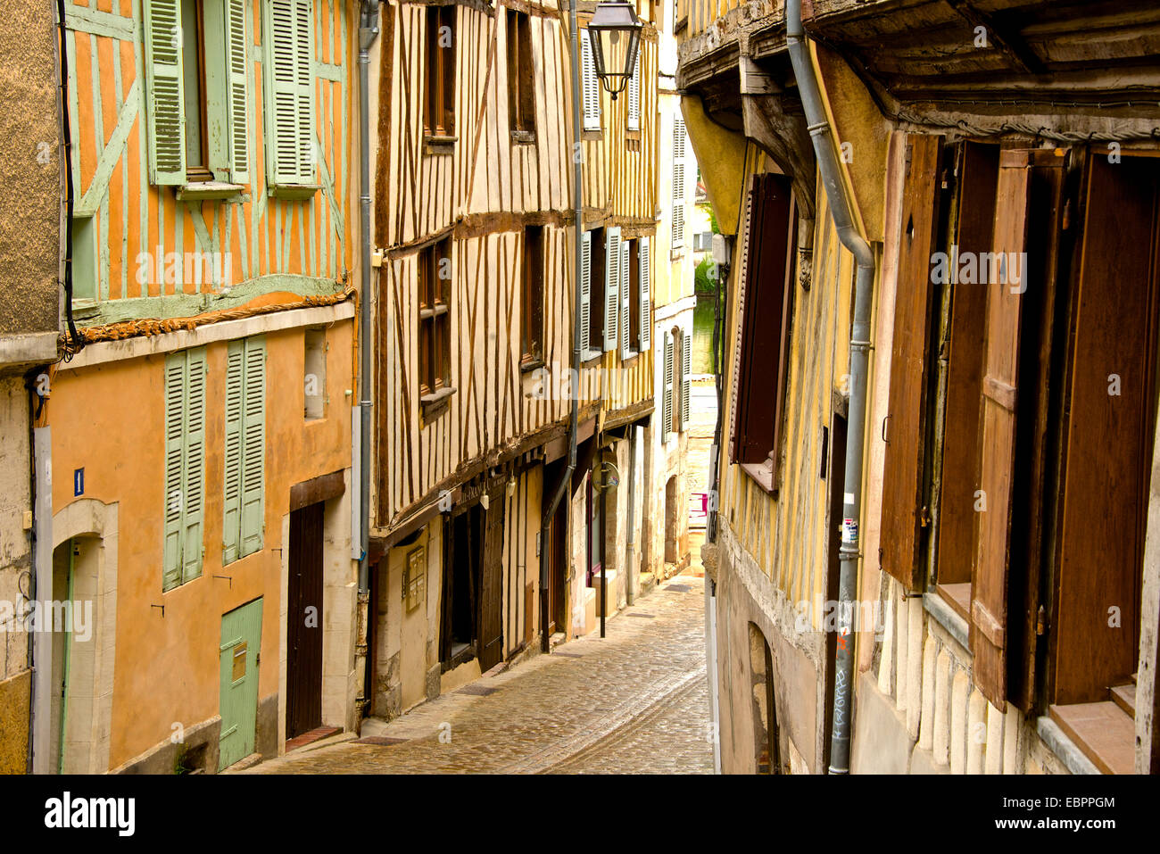 Facciate di case medievali immagini e fotografie stock ad alta ...