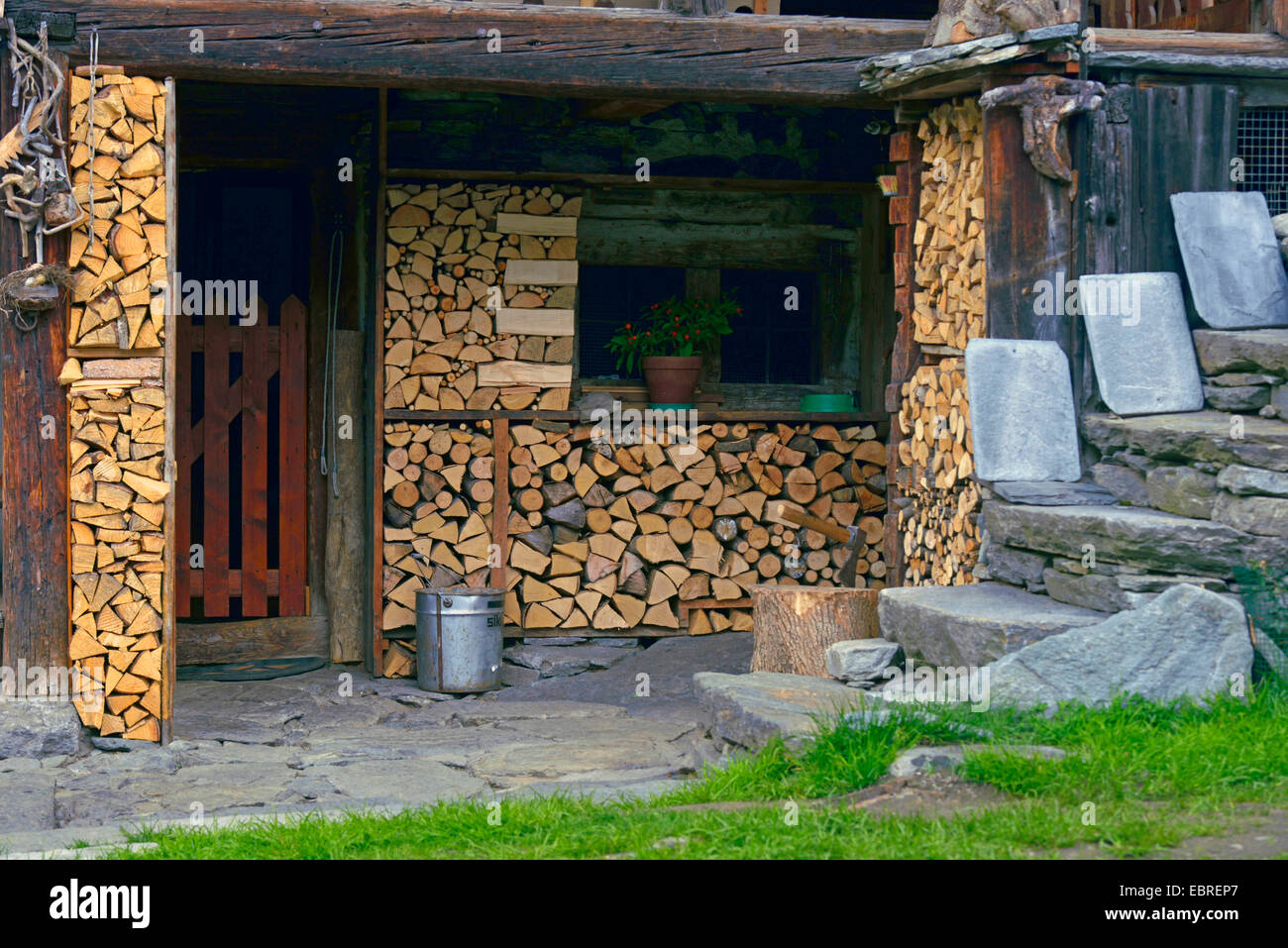 Walser architecture immagini e fotografie stock ad alta risoluzione - Alamy