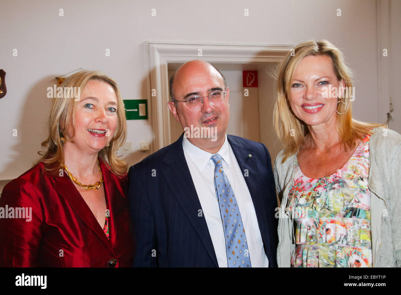 Ricevimento ufficiale del console italiano generale italiano durante il ...