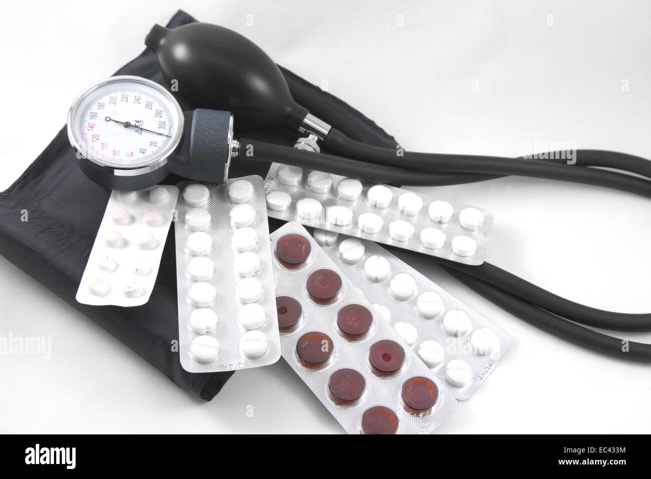 Farmaci per la pressione alta immagini e fotografie stock ad alta ...