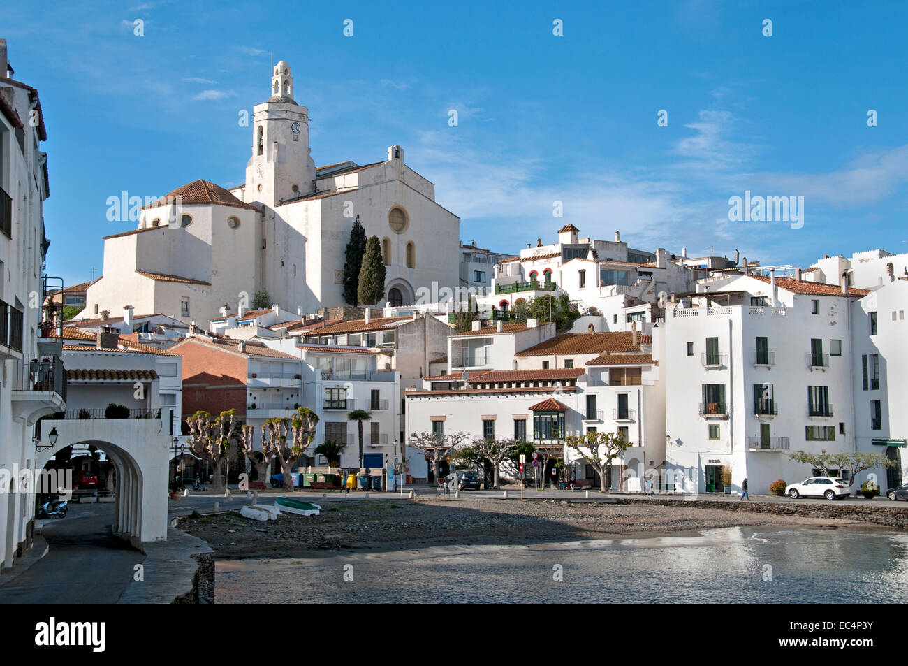 Cadaques spagna Costa Brava spagnola villaggio di pesca Foto stock - Alamy