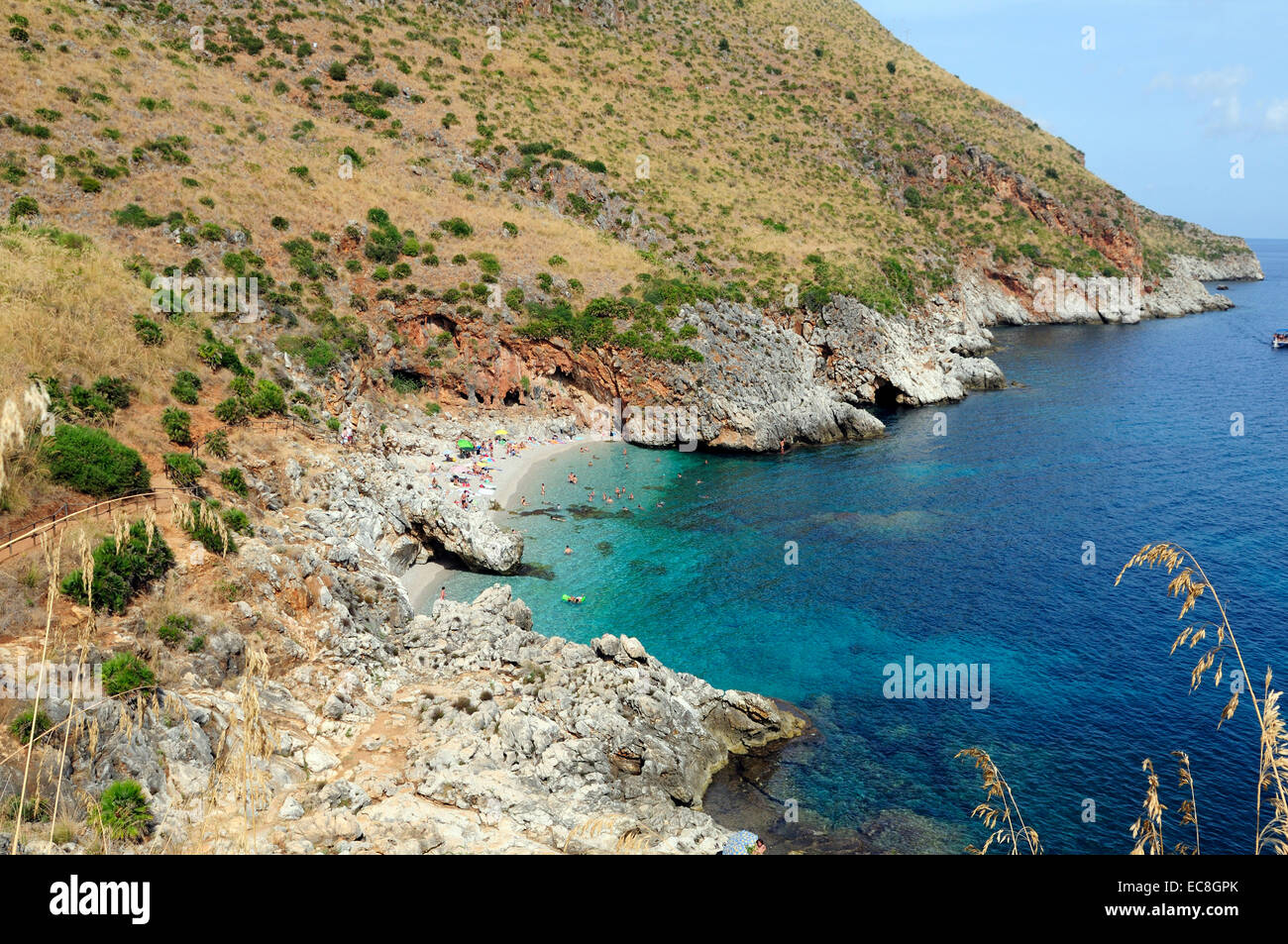 Cala Capreria, una cove beach nella Riserva Naturale dello Zingaro ...