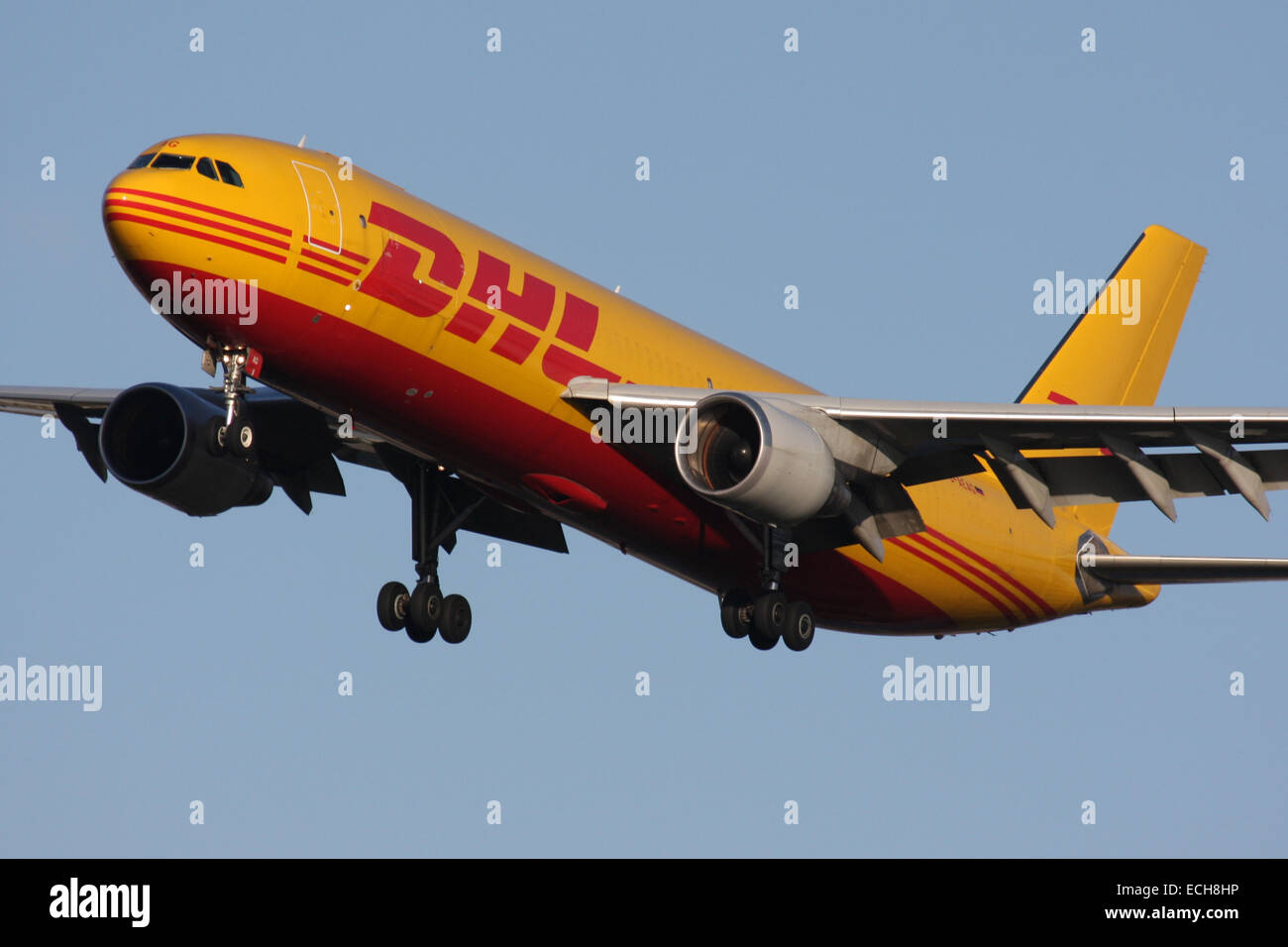 Aereo dhl immagini e fotografie stock ad alta risoluzione - Alamy