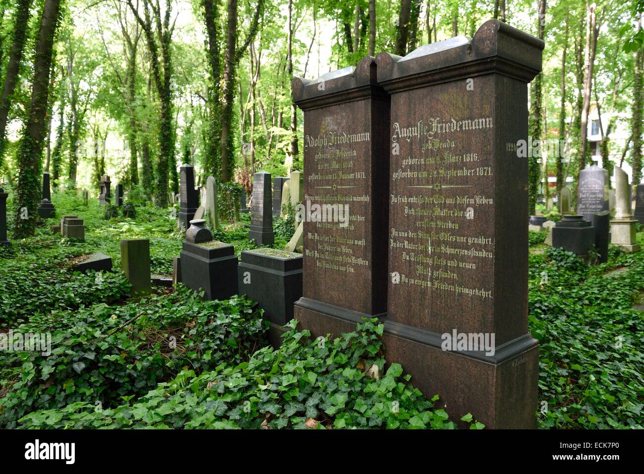 Germania, Berlino, quartiere di Prenzlauer Berg, il cimitero ebraico su ...