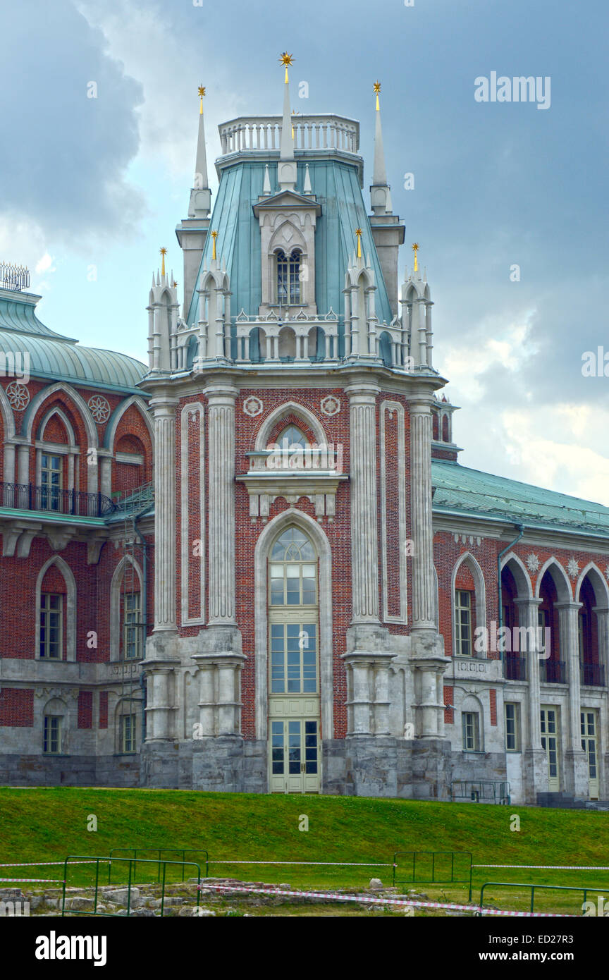 Torre angolare gotica immagini e fotografie stock ad alta risoluzione ...