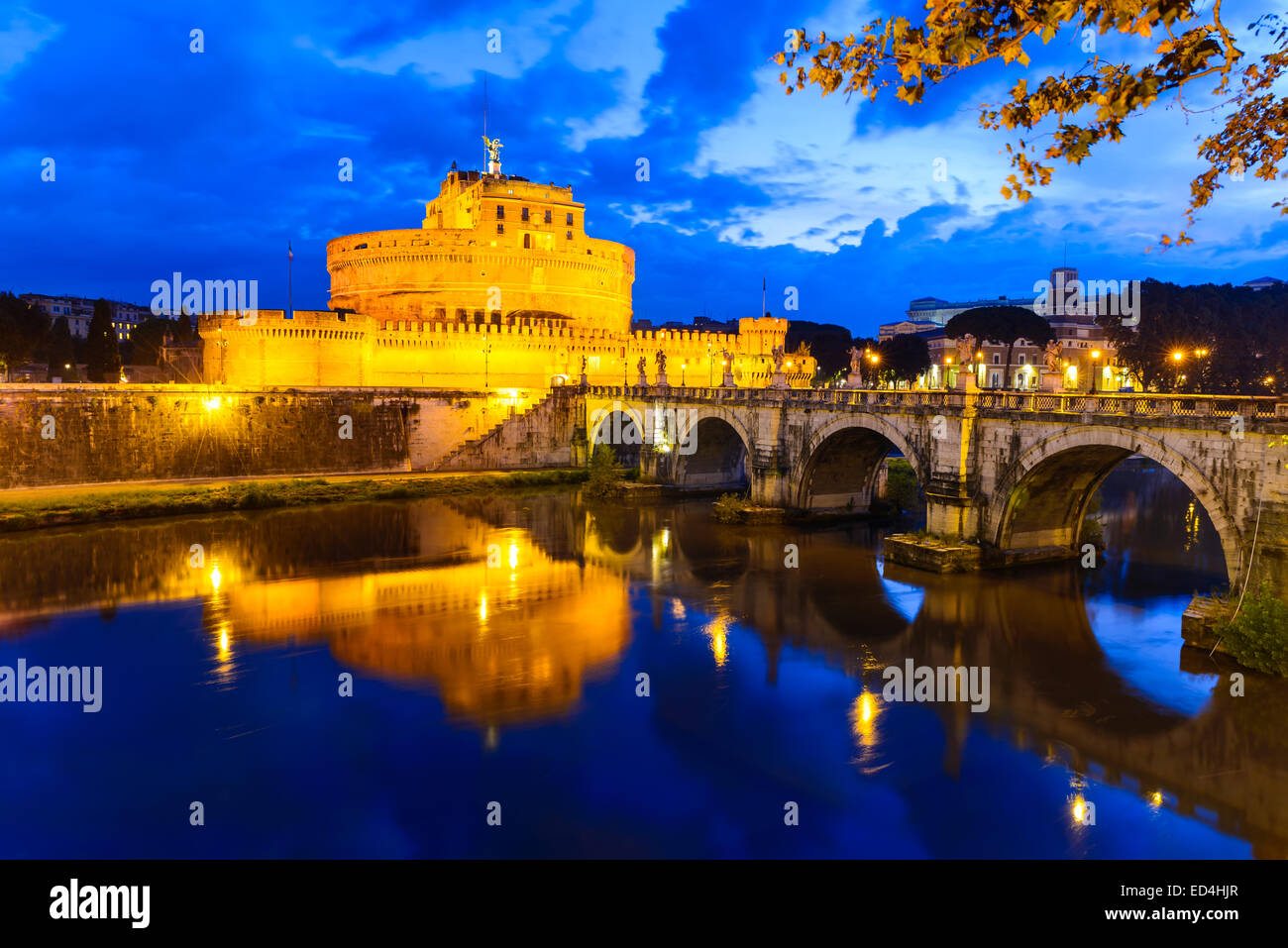 Italia roma castel santangelo castello hadrian imperatore architettura ...