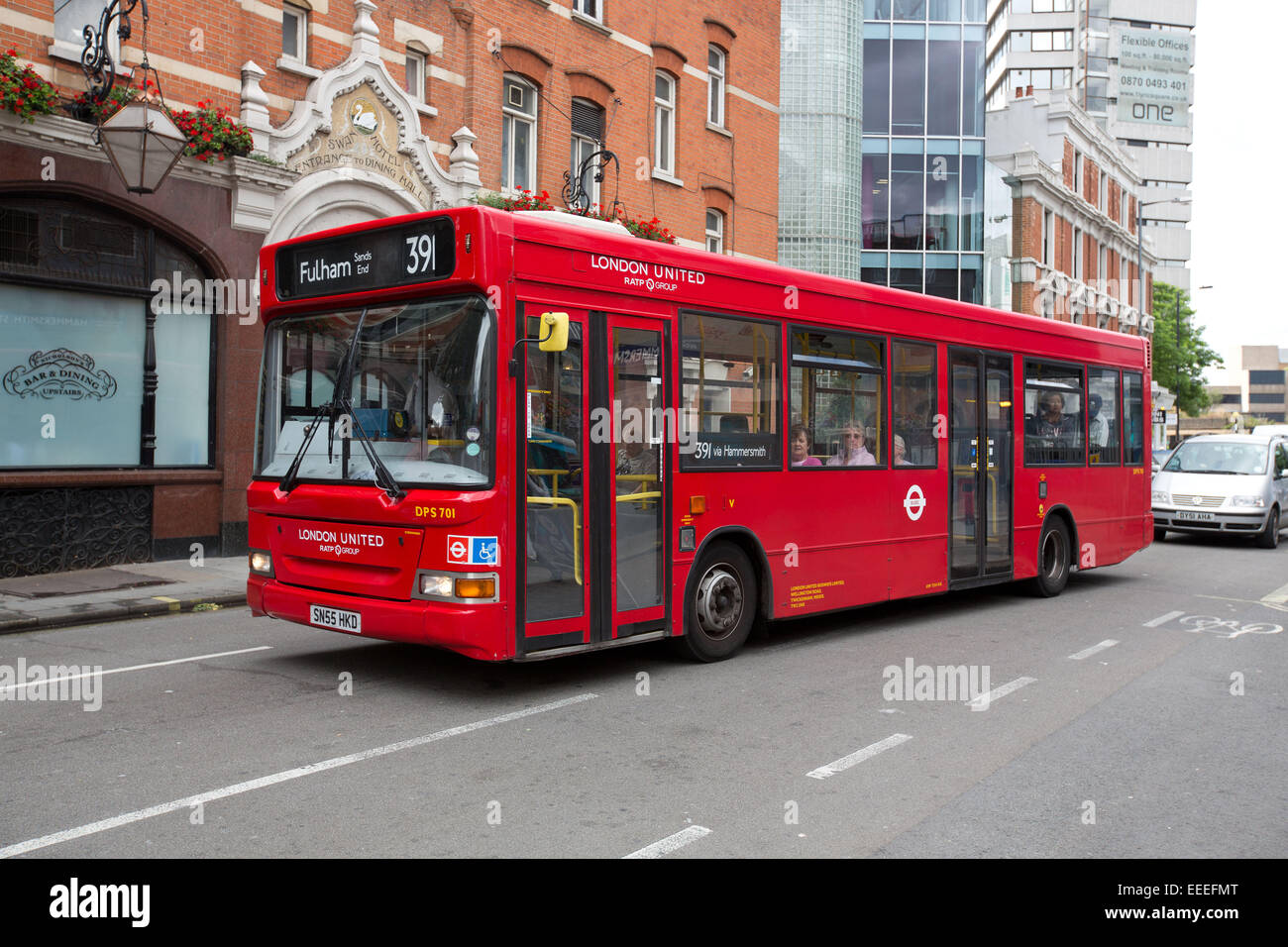Single decker bus immagini e fotografie stock ad alta risoluzione - Alamy