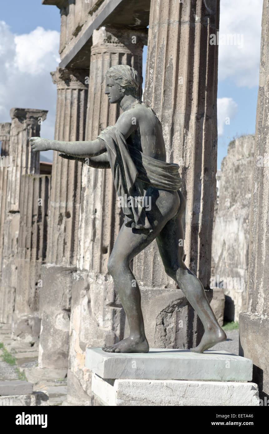 Statua di apollo immagini e fotografie stock ad alta risoluzione - Alamy