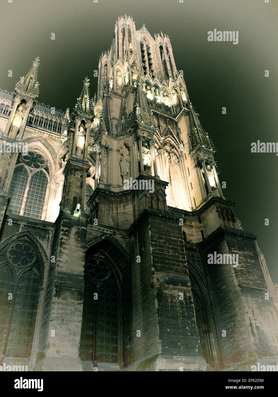 Cathedrale de reims immagini e fotografie stock ad alta risoluzione - Alamy
