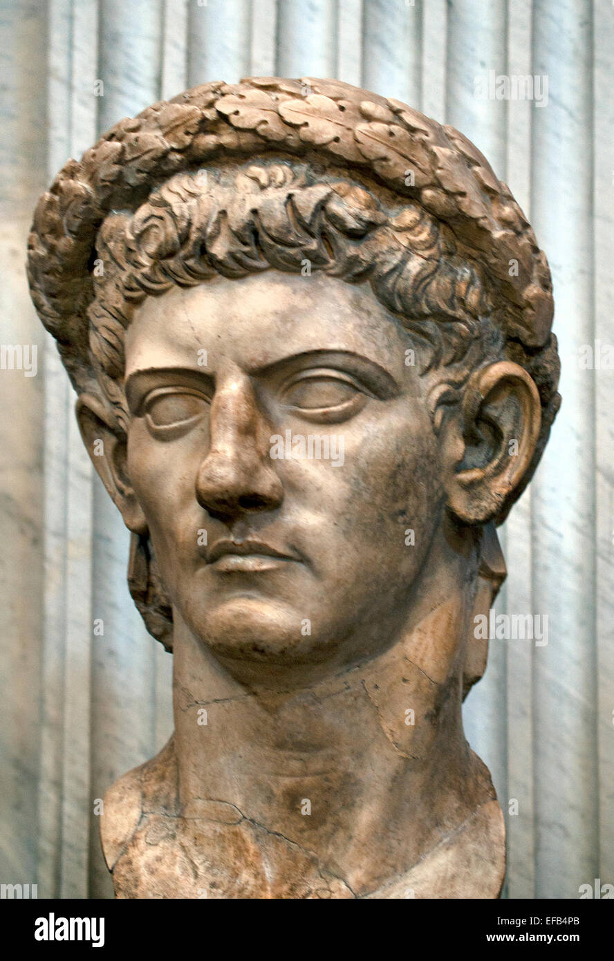 Rielaborato da un busto di caligola imperatore immagini e fotografie ...