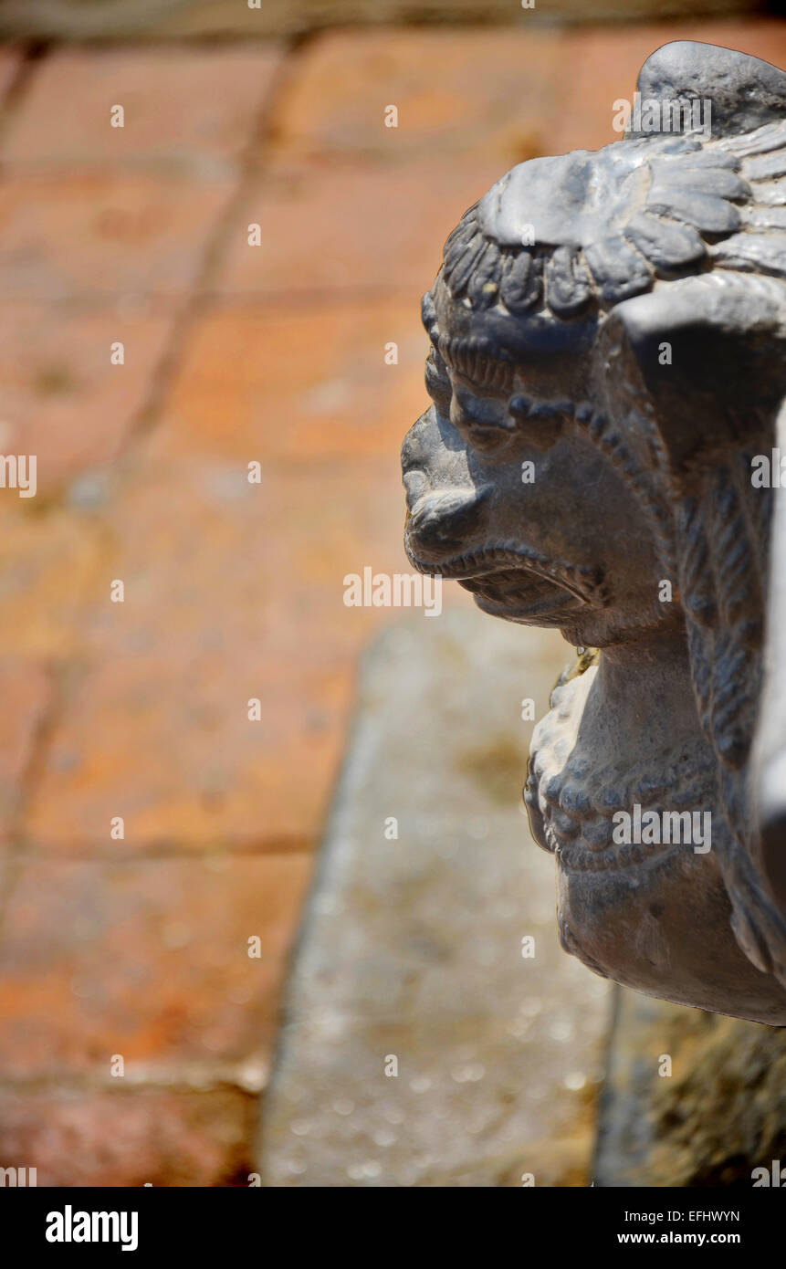 Scultura e Incisione statua creature di mito e di leggenda nepal stile ...