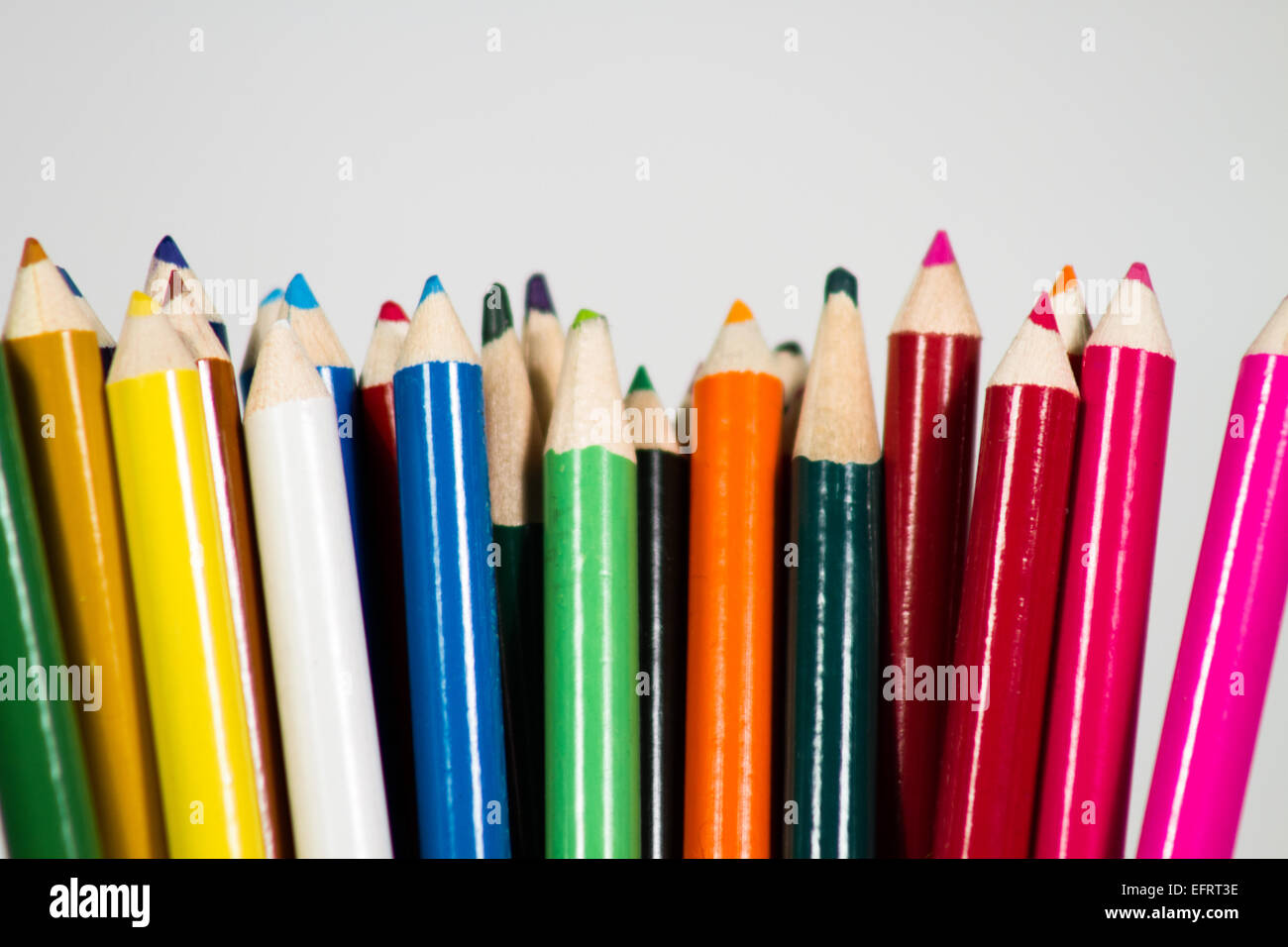 Matite rosse ardesia matite colorate matite colorate immagini e ...