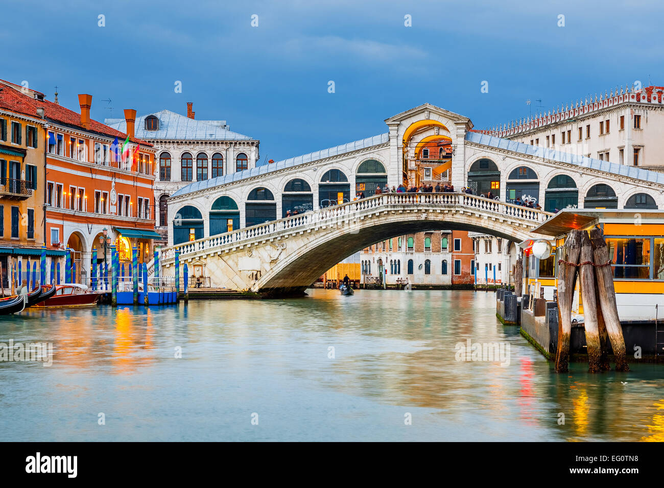 Venezia ponte di rialto immagini e fotografie stock ad alta risoluzione ...