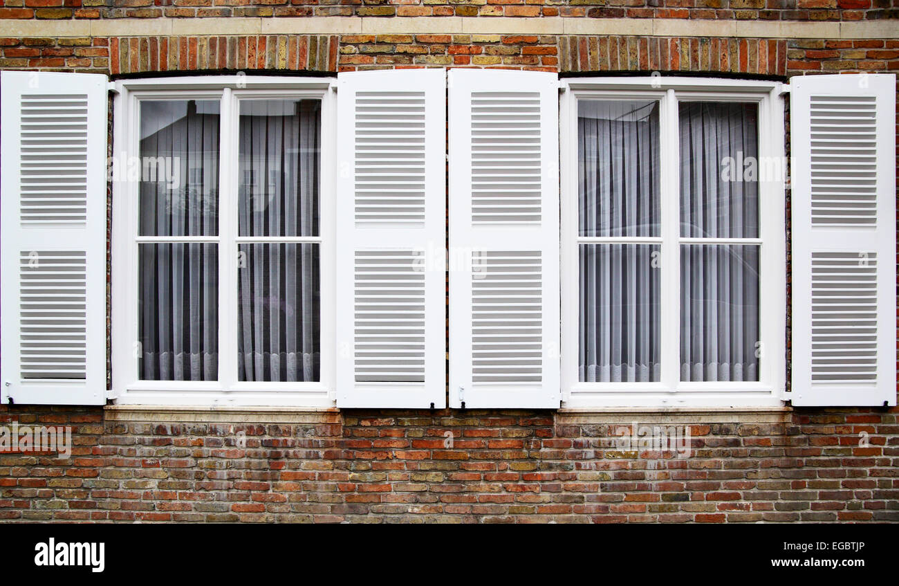 Finestre cieche immagini e fotografie stock ad alta risoluzione - Alamy
