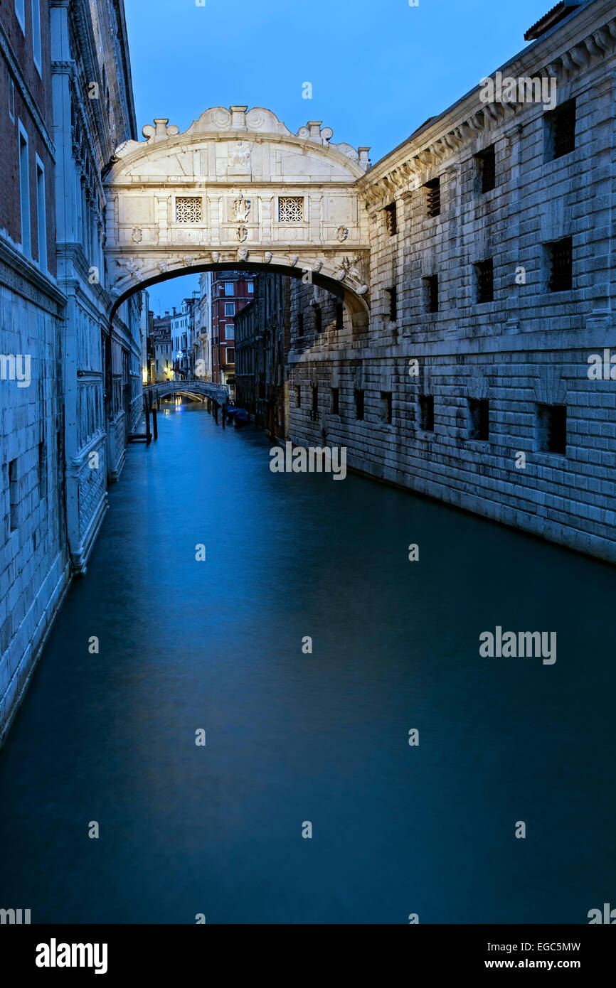 Ponte dei sospiri notturni immagini e fotografie stock ad alta ...