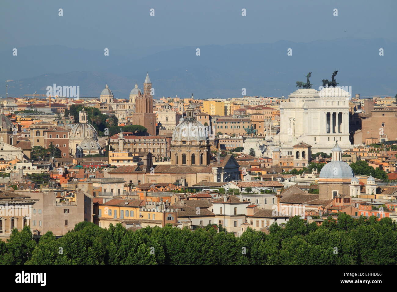 Panorama di roma immagini e fotografie stock ad alta risoluzione - Alamy
