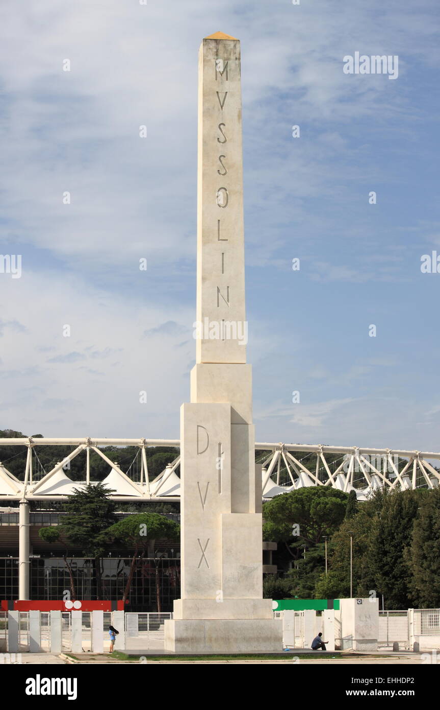 Obelisco mussolini immagini e fotografie stock ad alta risoluzione - Alamy