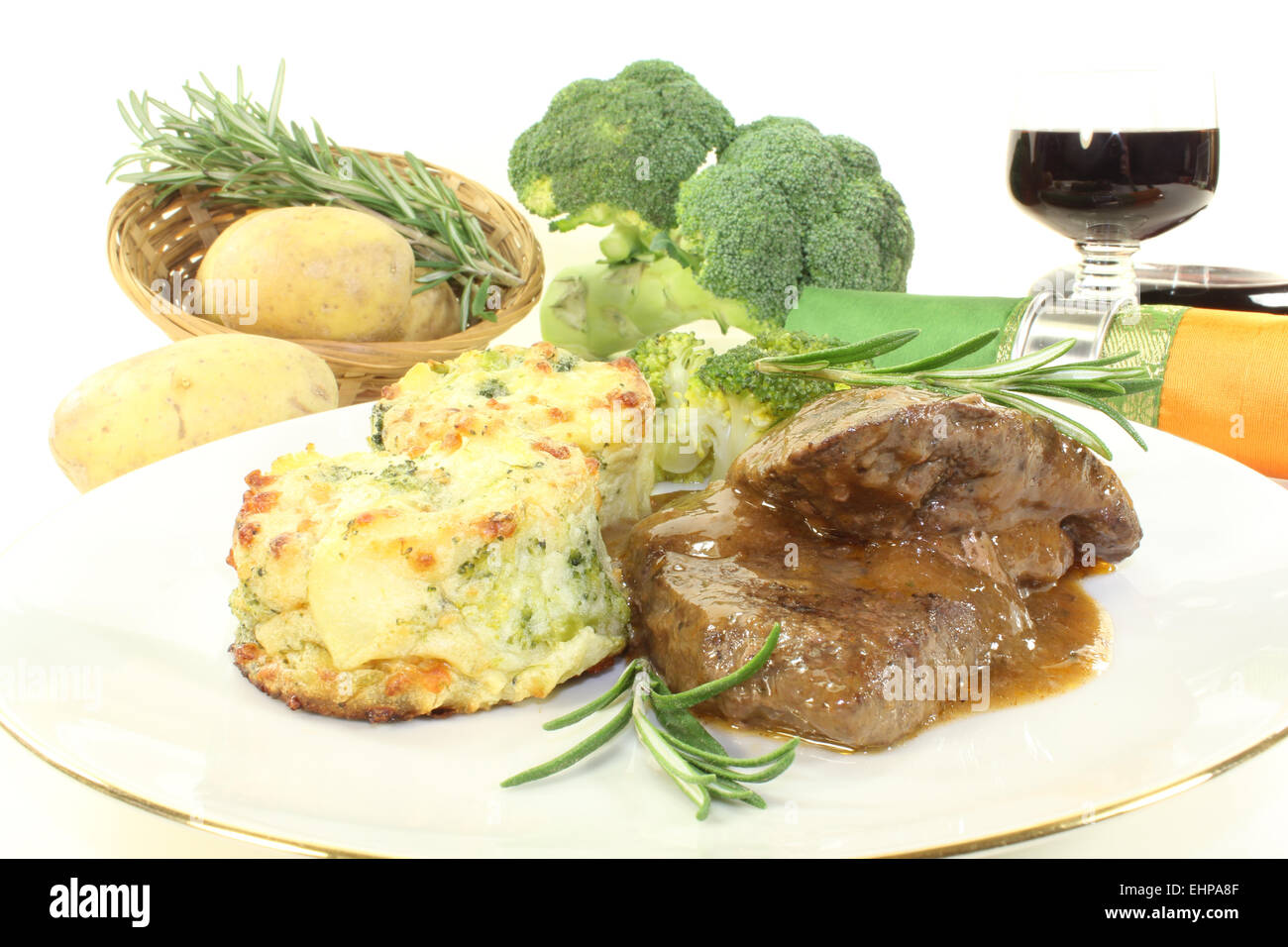 Bistecca di cervo immagini e fotografie stock ad alta risoluzione - Alamy