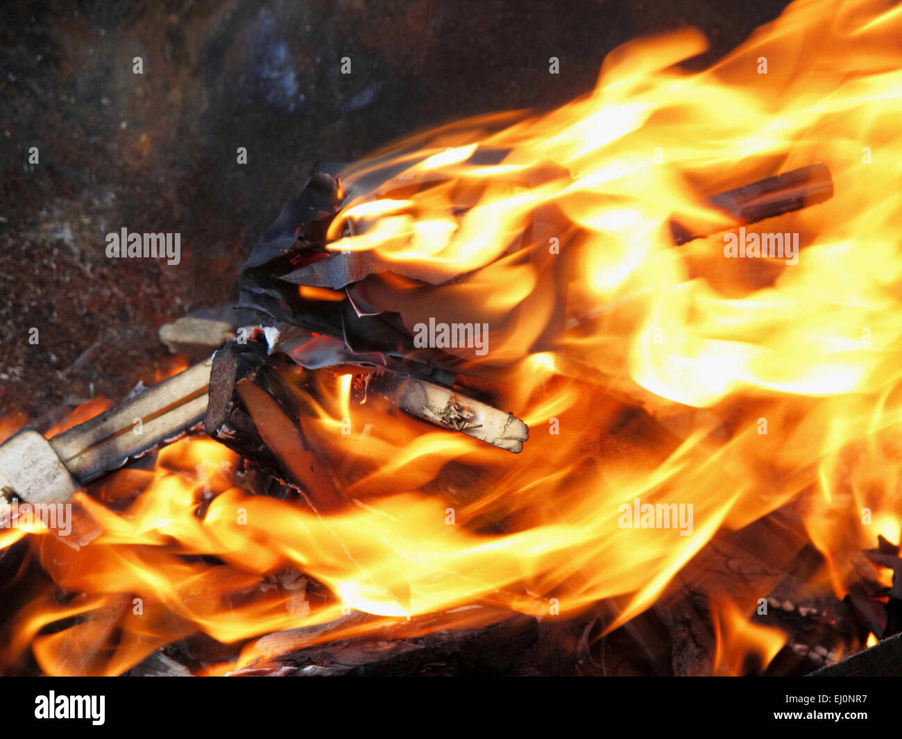 Simbolo del fuoco immagini e fotografie stock ad alta risoluzione - Alamy
