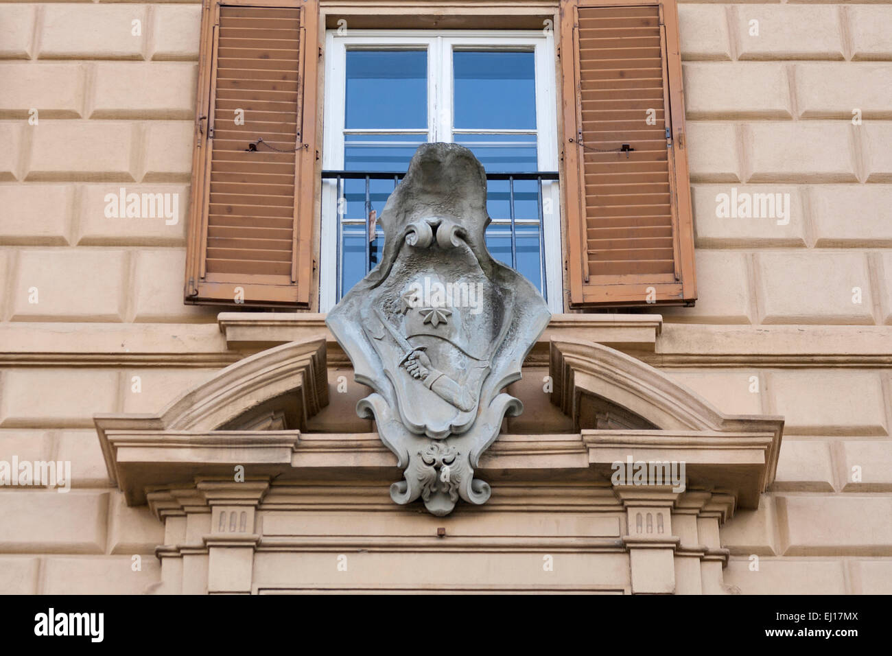 Stemma in pietra della famiglia a Firenze, Italia Foto stock - Alamy