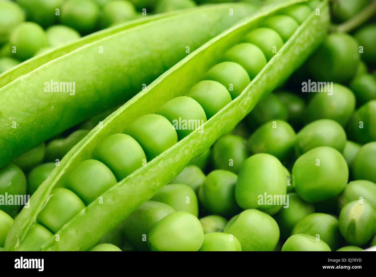 Pisello fresco immagini e fotografie stock ad alta risoluzione - Alamy