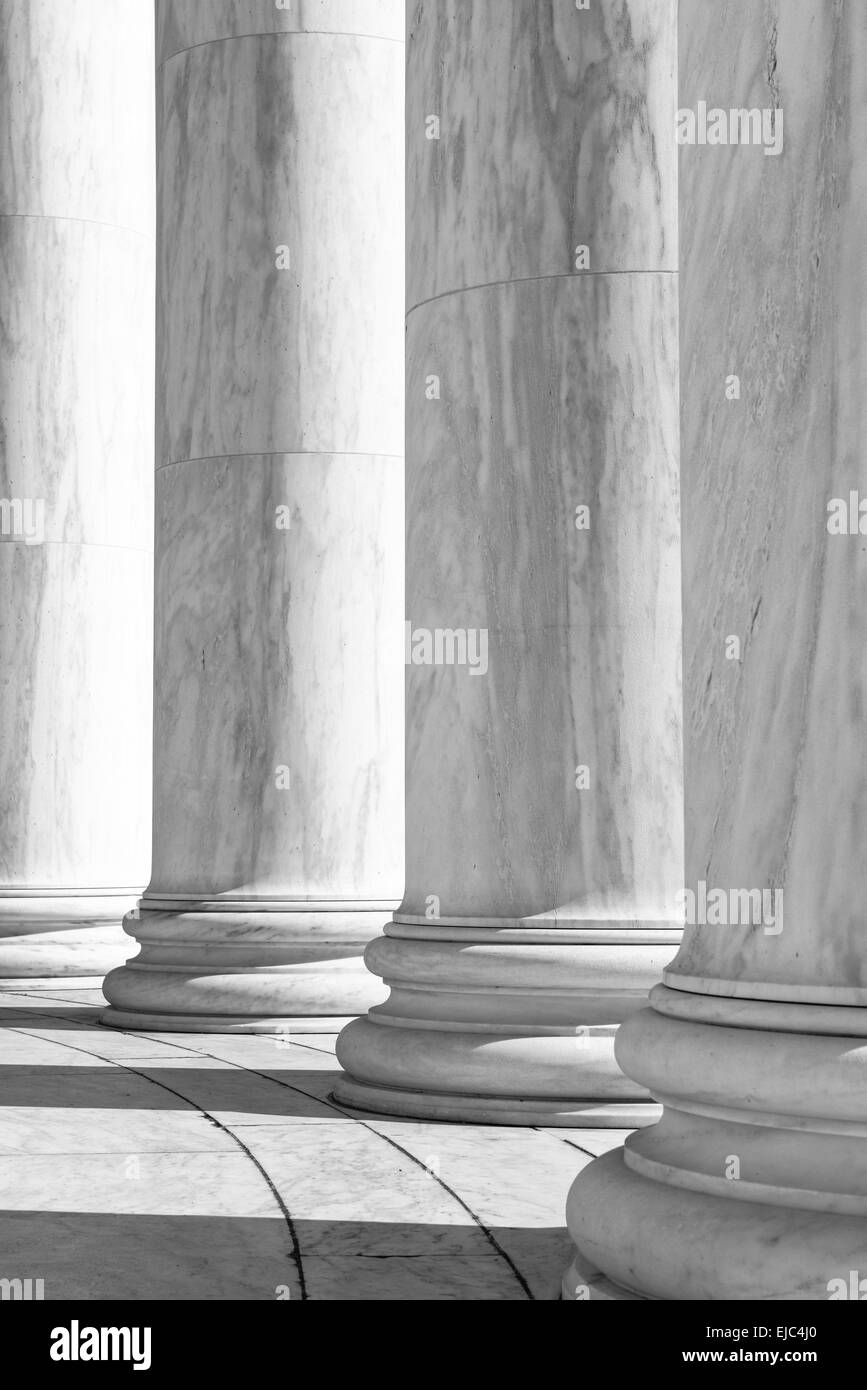 Pilastri architettura greca classica Foto e Immagini Stock in Bianco e ...