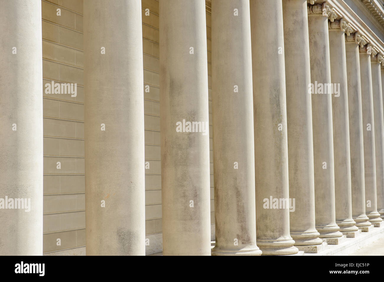 Colonnato di pilastri ionici greci immagini e fotografie stock ad alta ...