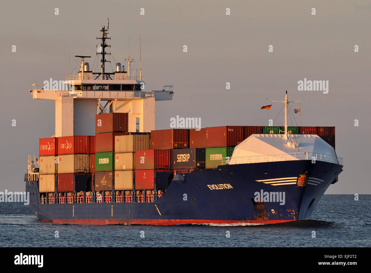 Import feeder schiff immagini e fotografie stock ad alta risoluzione ...