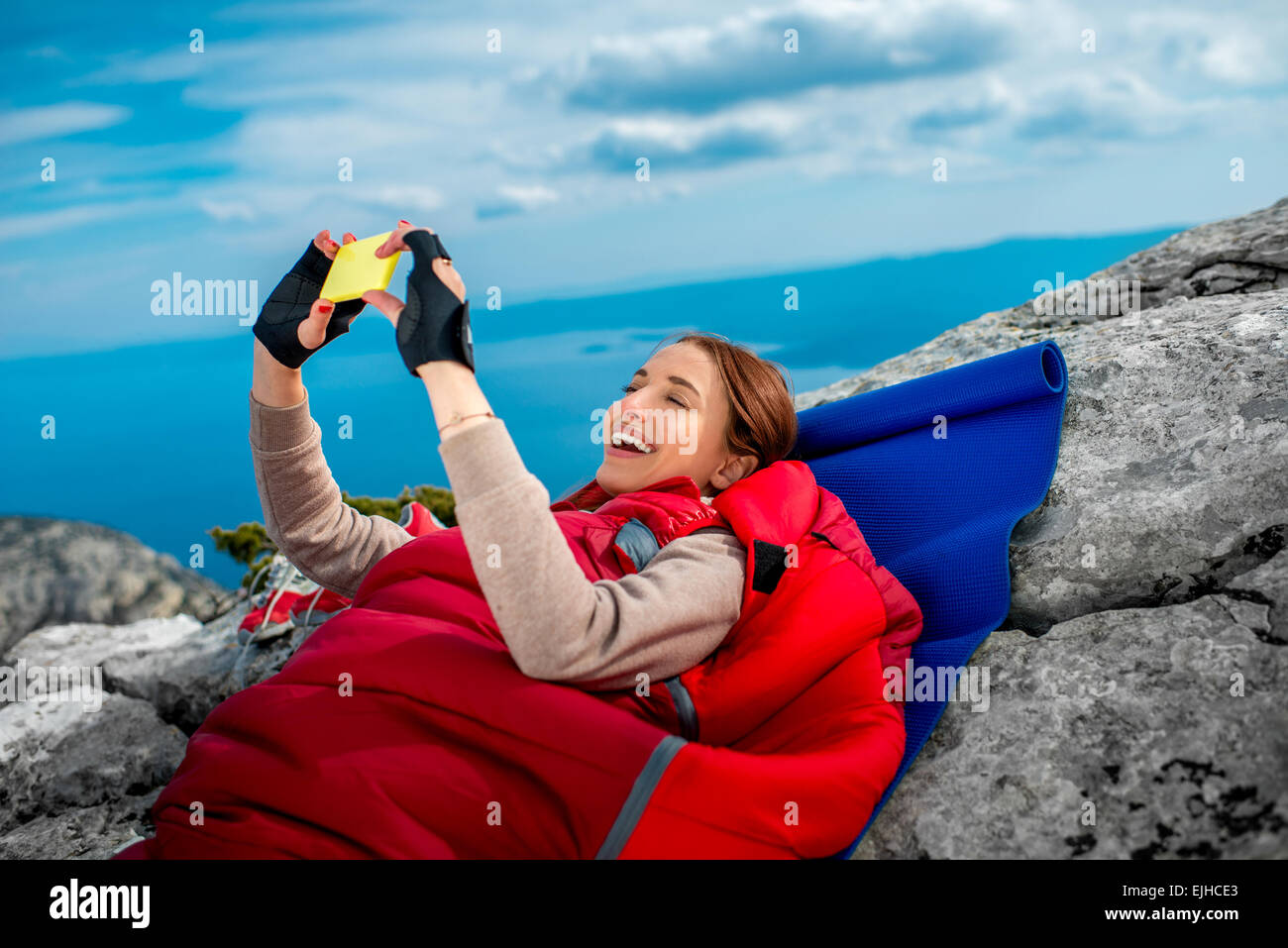 Donna di montagna immagini e fotografie stock ad alta risoluzione - Alamy