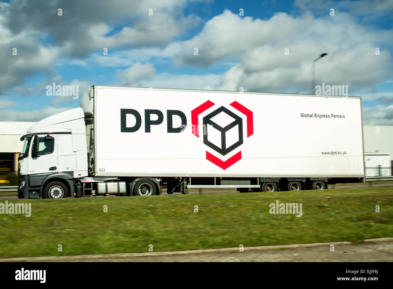 Dpd camion immagini e fotografie stock ad alta risoluzione - Alamy