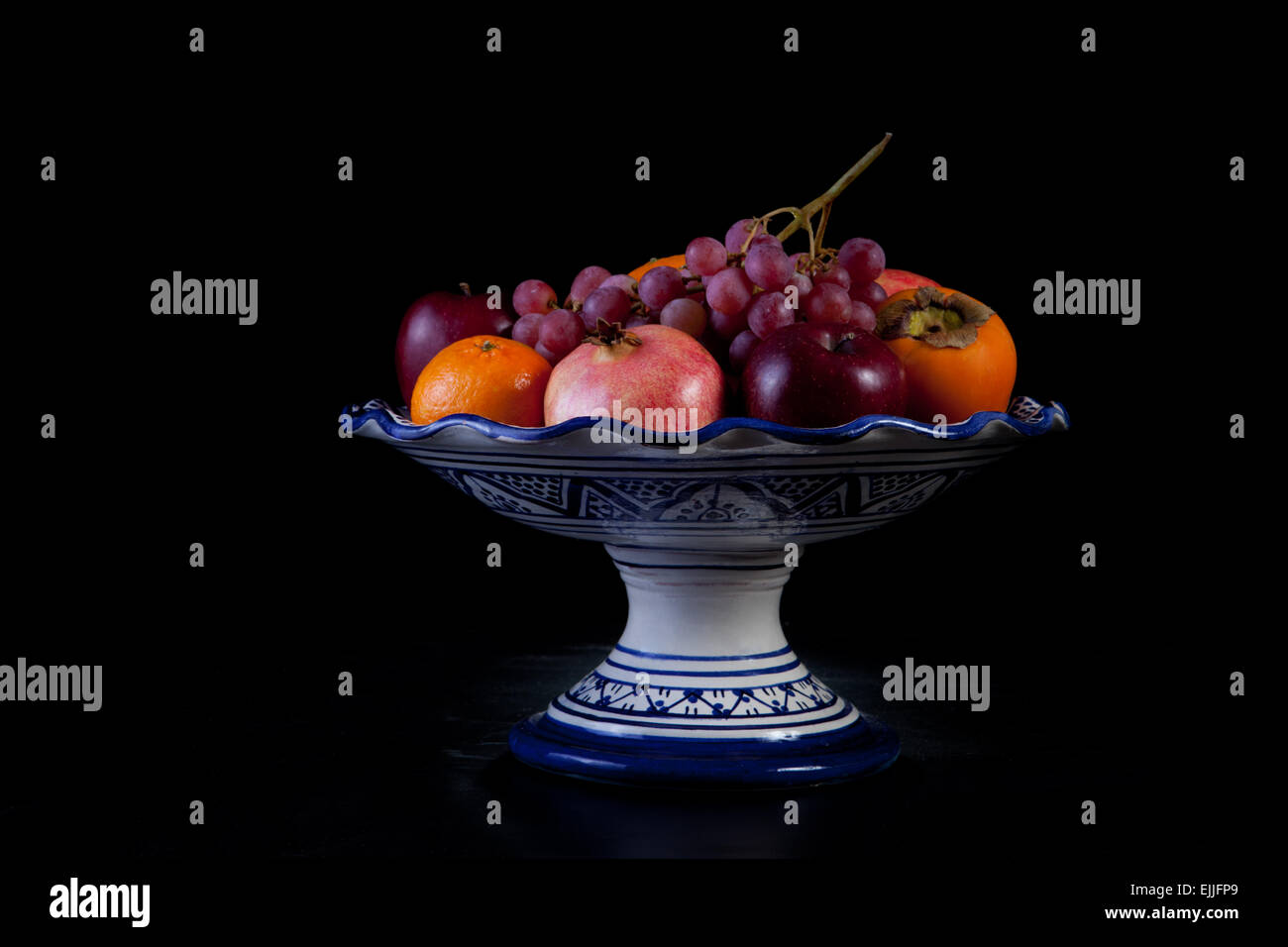 Frutti autunnali immagini e fotografie stock ad alta risoluzione - Alamy