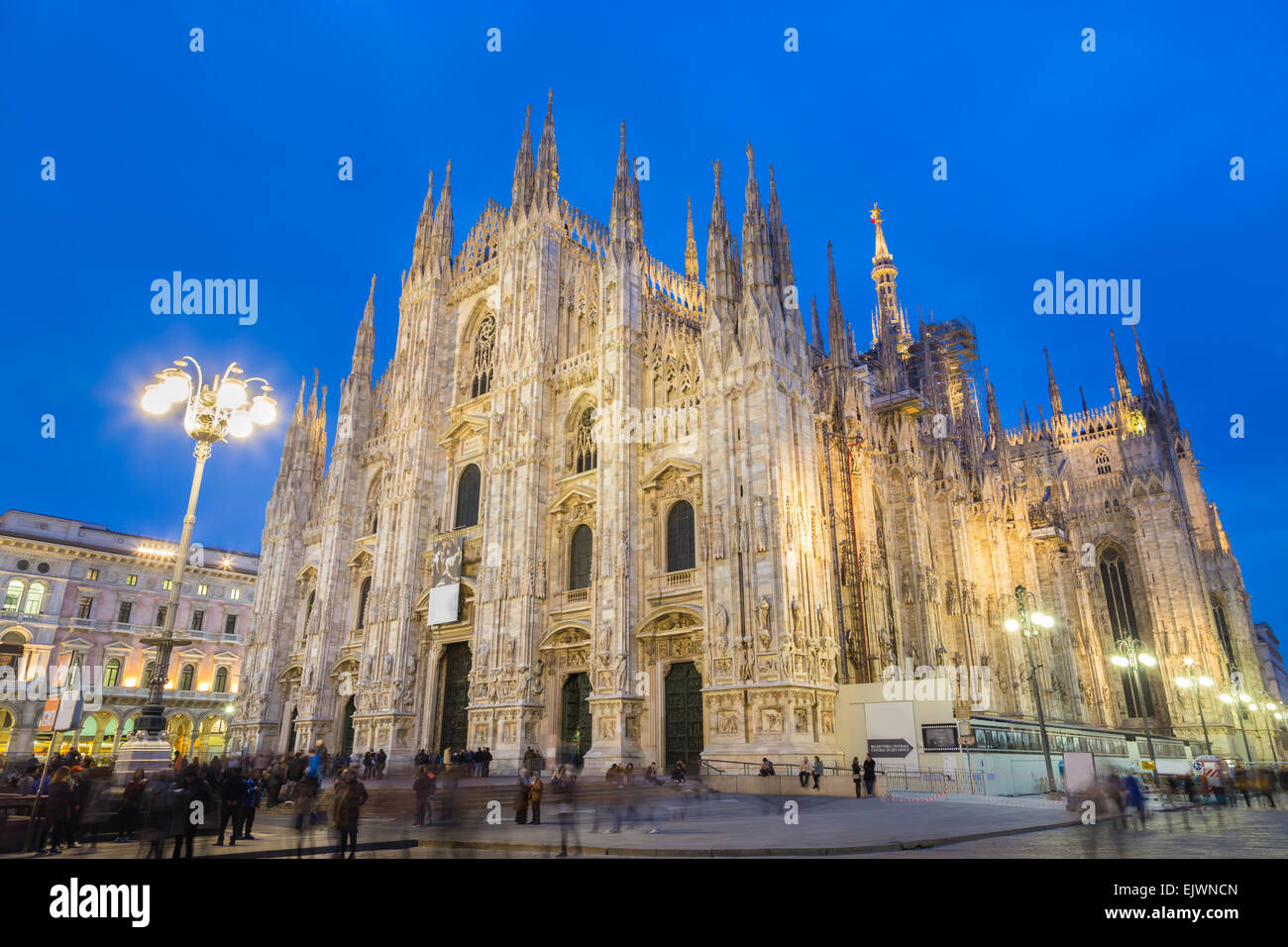 Il Duomo di Milano e il Duomo di Milano, Italia Foto stock - Alamy