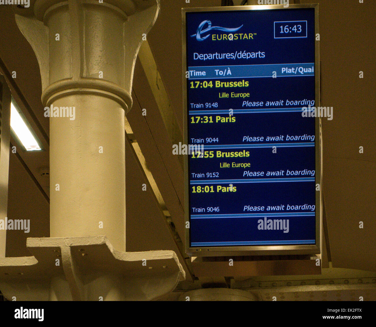 Train schedule board immagini e fotografie stock ad alta risoluzione ...