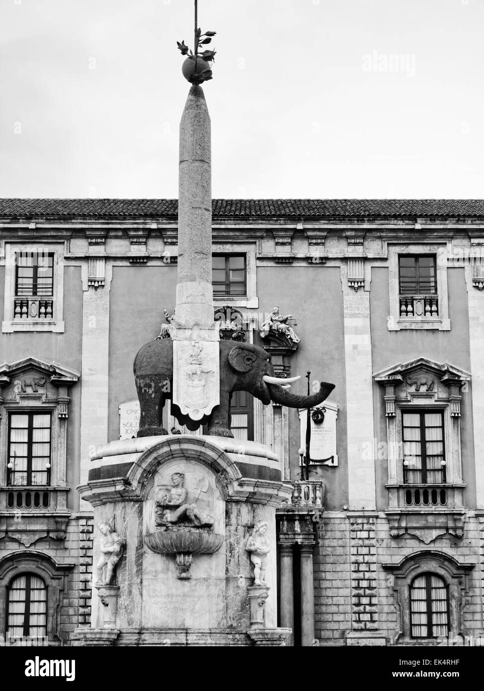 Catania elefante Foto e Immagini Stock in Bianco e Nero - Alamy