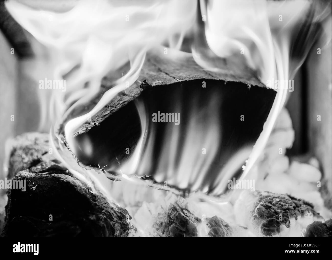 Tubo della stufa a legna Foto e Immagini Stock in Bianco e Nero - Alamy