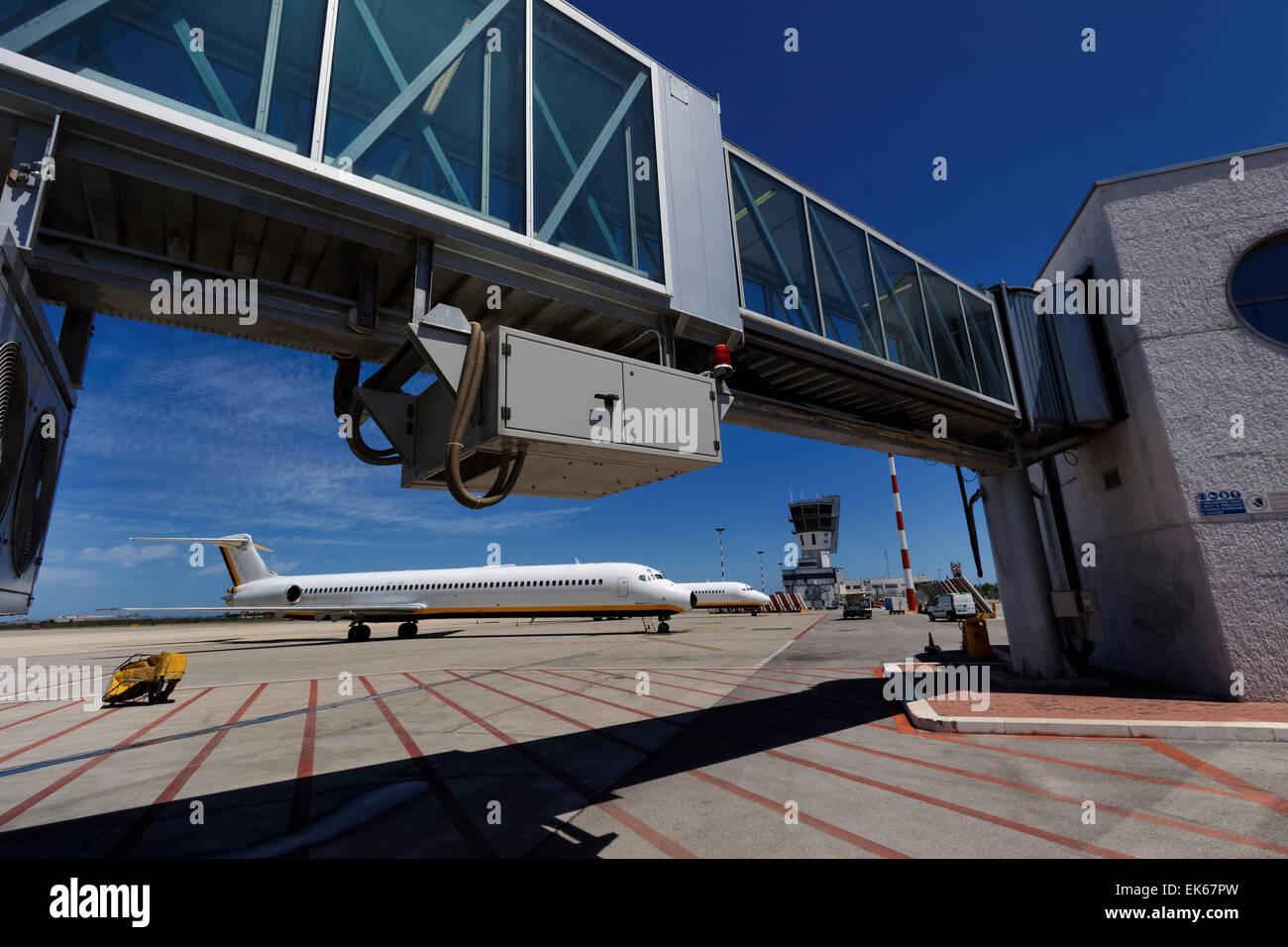 Aeroporto internazionale di bari immagini e fotografie stock ad alta ...