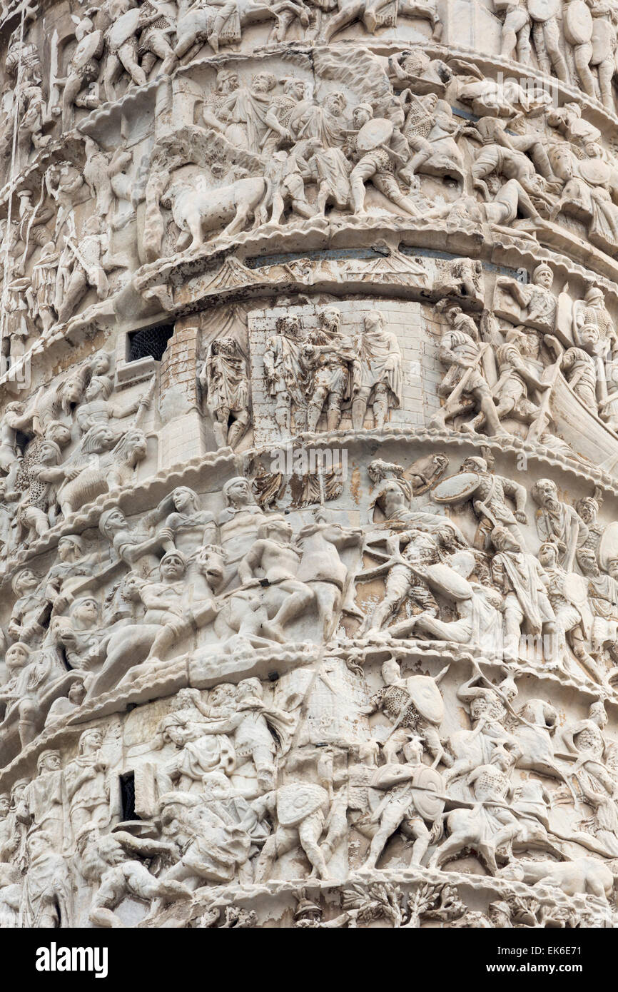 Colonna traiana rilievo immagini e fotografie stock ad alta risoluzione ...