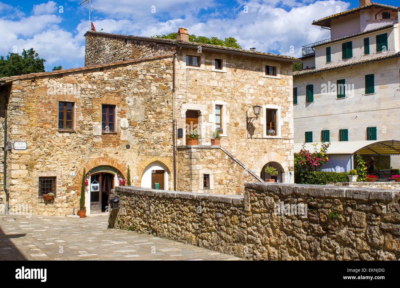 Vecchie terme nel borgo medievale di bagno vignoni immagini e ...