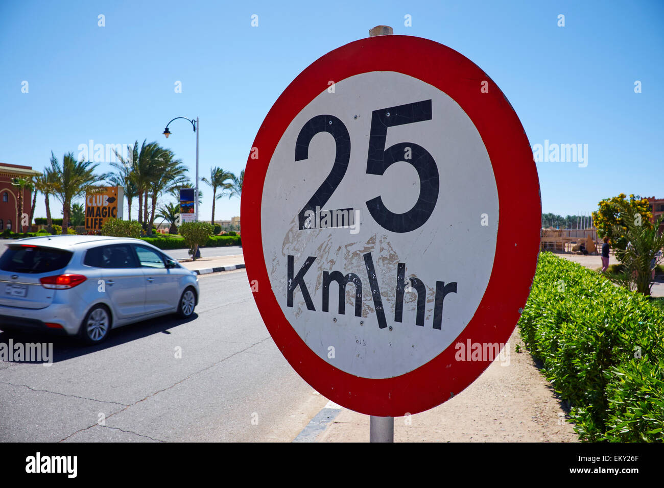 Km speed sign immagini e fotografie stock ad alta risoluzione - Alamy